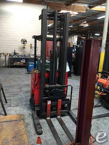 1998 Electric Raymond Reach Trucks EASI-R30TT - 123Forklift