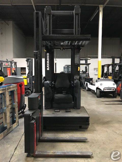 2001 Electric Raymond Electric Man Up Swing Reach Turret | Eliftruck