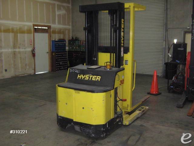 2006 Electric Hyster Electric Order Picker | Eliftruck