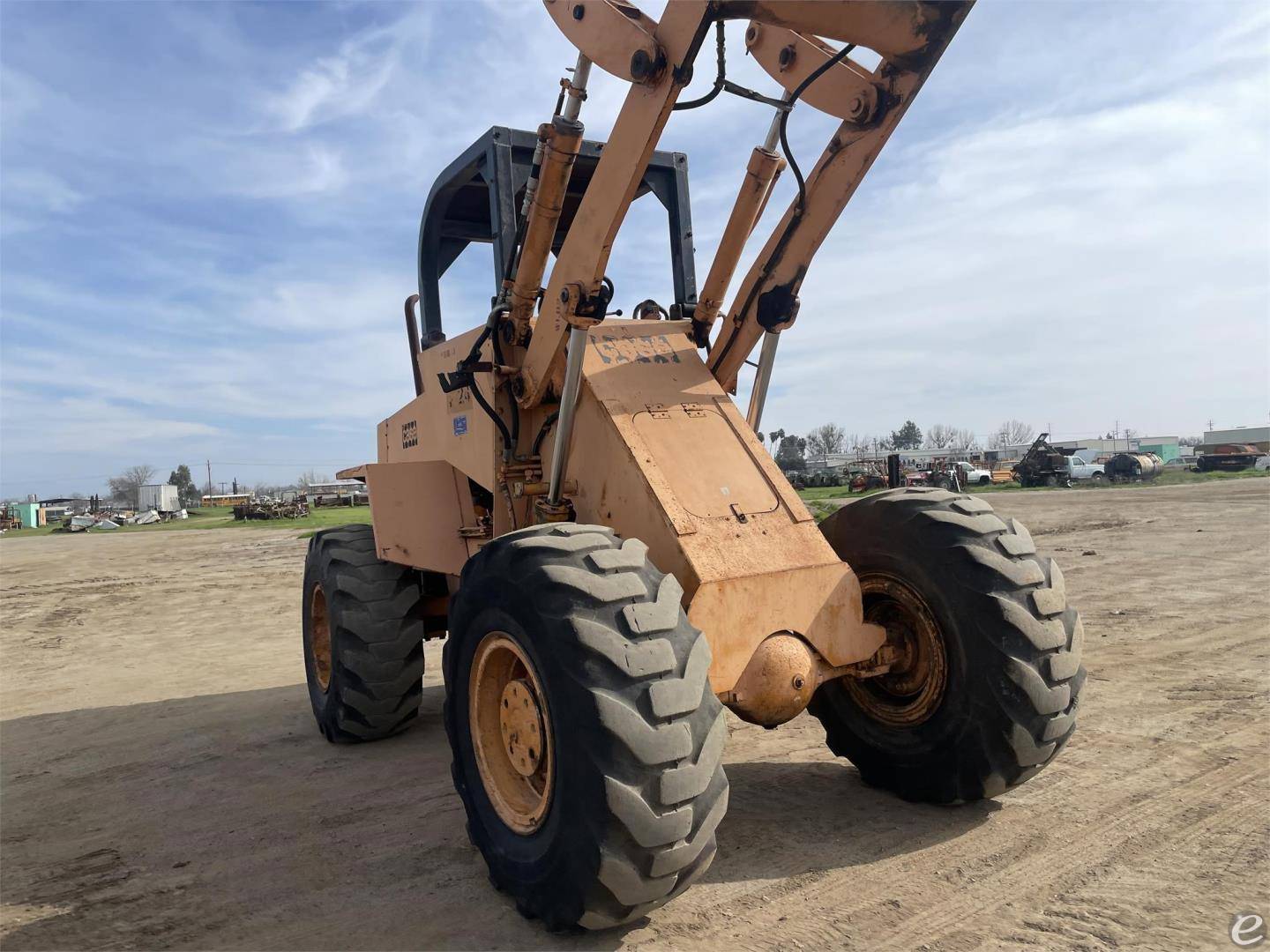 Case W24 Earth Moving and Construction