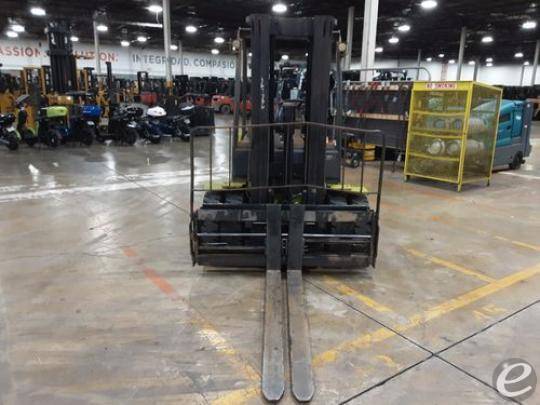 2019 Diesel Clark S30D Pneumatic Tire 4 Wheel Sit Down