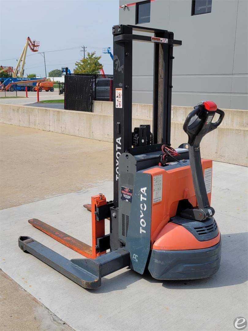 2018 Electric Toyota Sit Down Rider 8BWS13 - 123Forklift