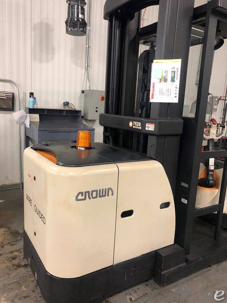 2014 Electric Crown Electric Order Picker | Eliftruck