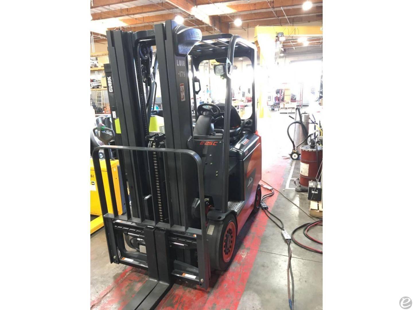 2018 Electric Linde Electric 4 Wheel Sit Down | Eliftruck