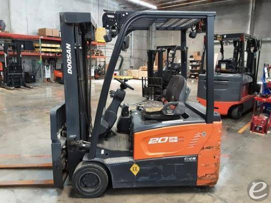 2017 Electric Doosan B20T-7 Electric 3 Wheel Sit Down
