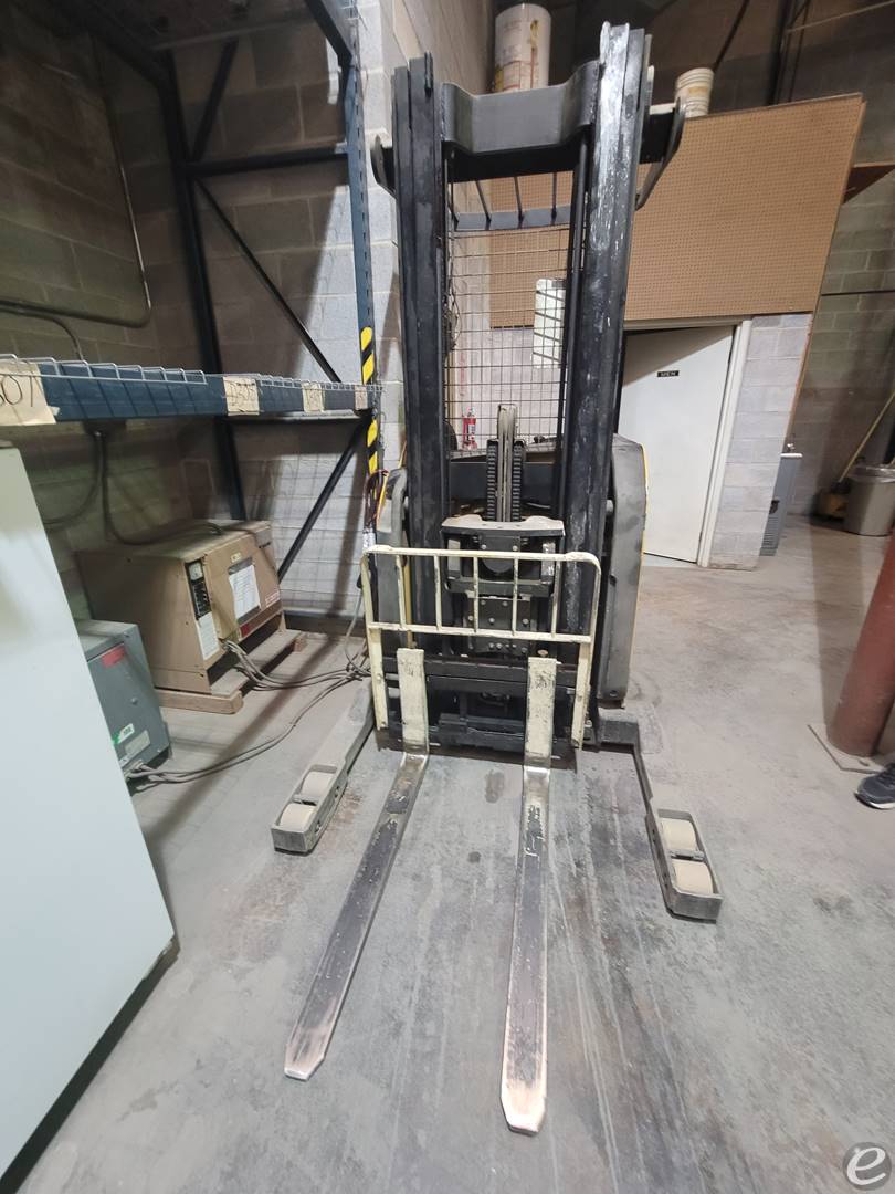 2006 Electric Yale Reach Trucks NR035 - 123Forklift