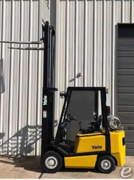 2004 LP Gas Yale GLP040 Pneumatic Tire 4 Wheel Sit Down