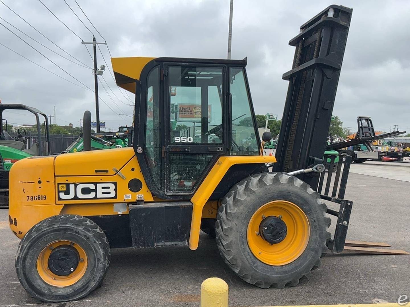 2015 Diesel JCB 950 Rough Terrain (Vertical Mast)