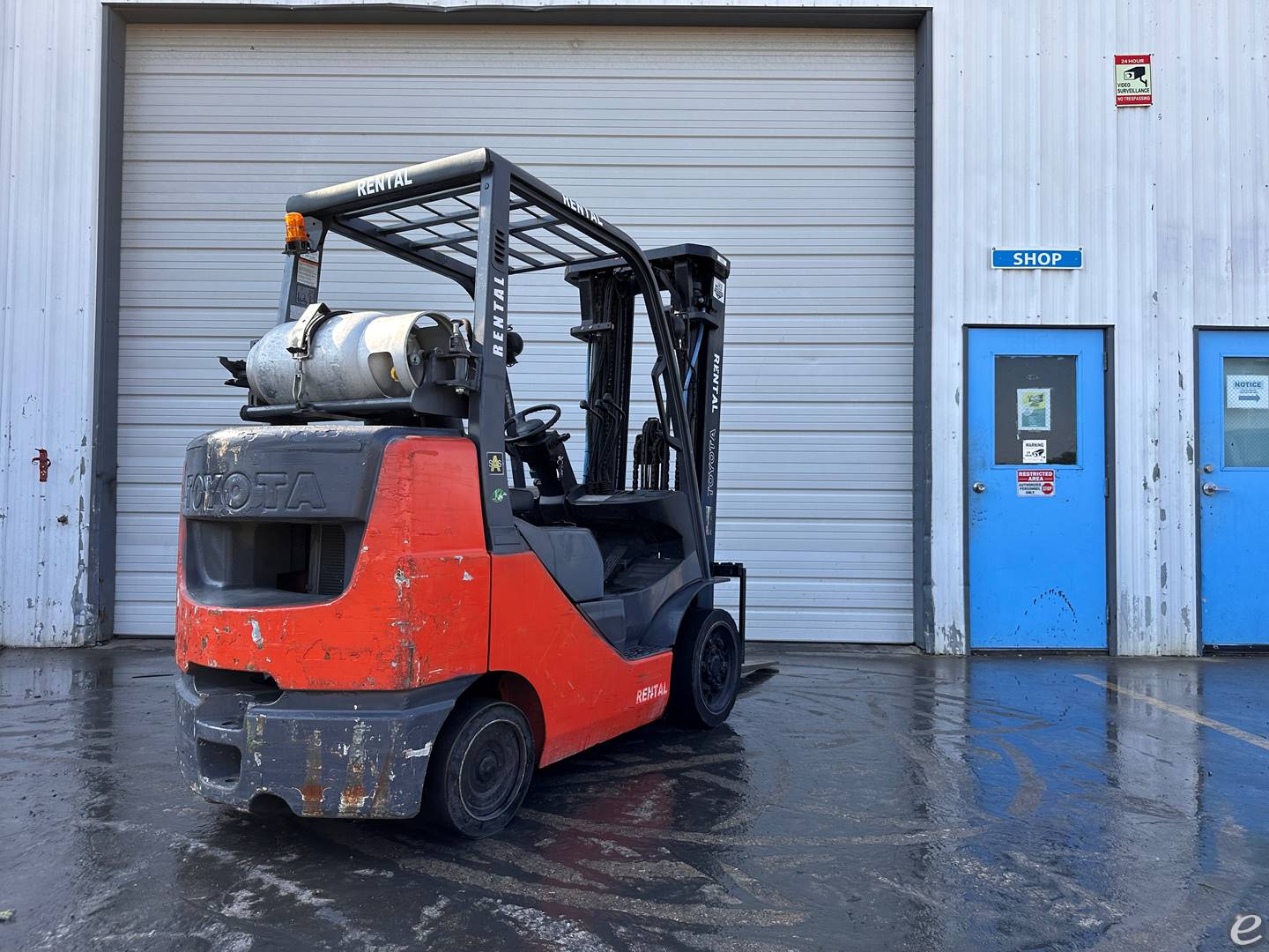 LP Gas Toyota 8FGCU30 Cushion Tire 4 Wheel Sit Down (Indoor Warehouse)