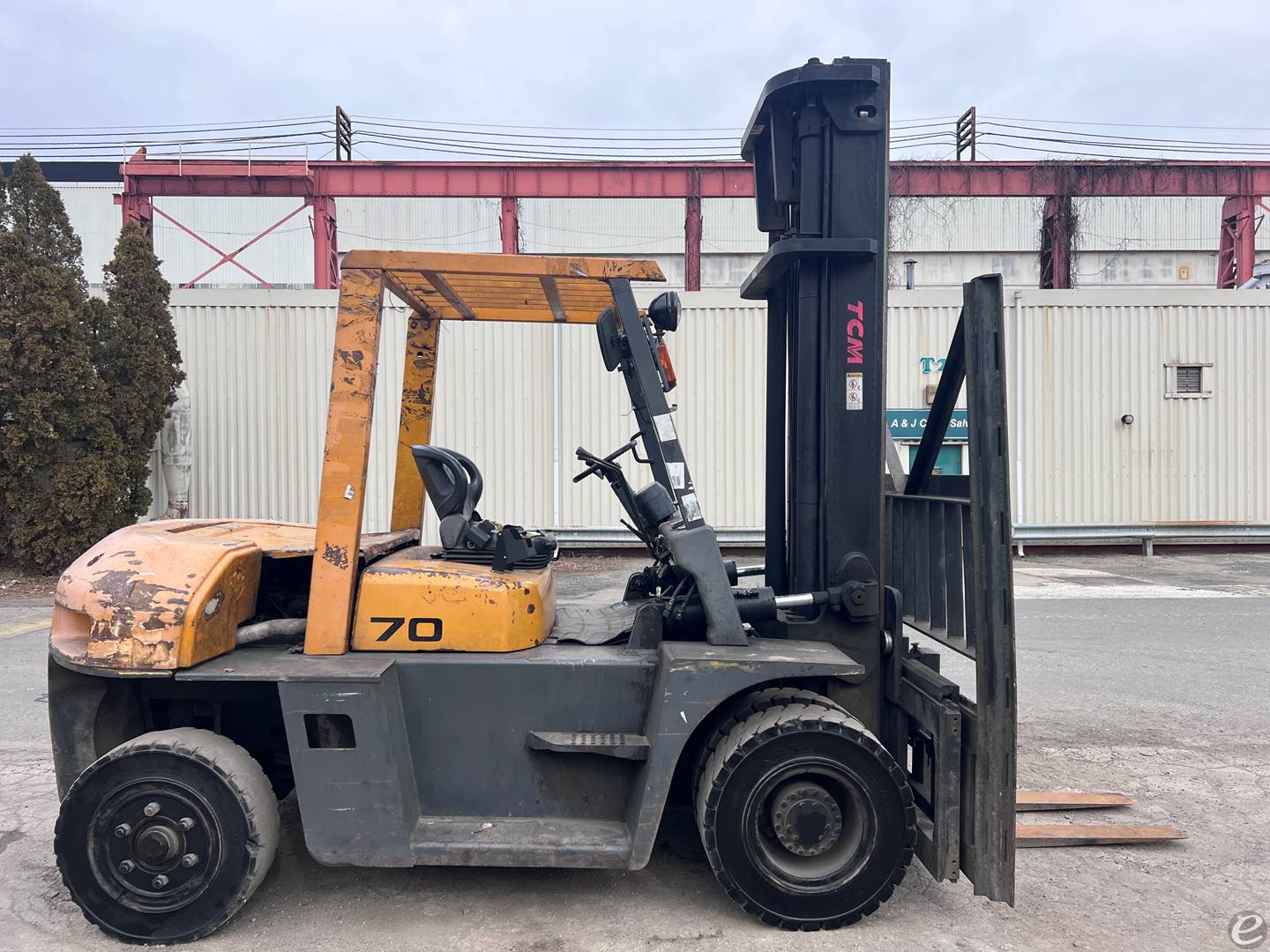 Diesel TCM FD70-9 Pneumatic Tire 4 Wheel Sit Down