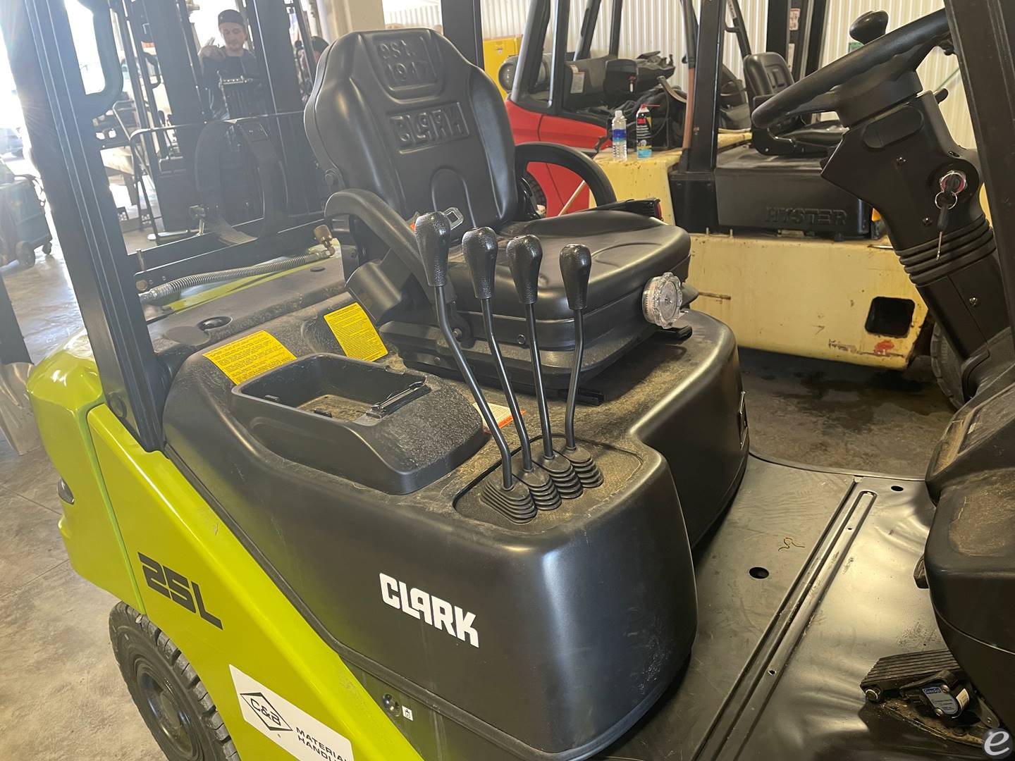 2023 LP Gas Clark Pneumatic Tire 4 Wheel Sit Down | Eliftruck