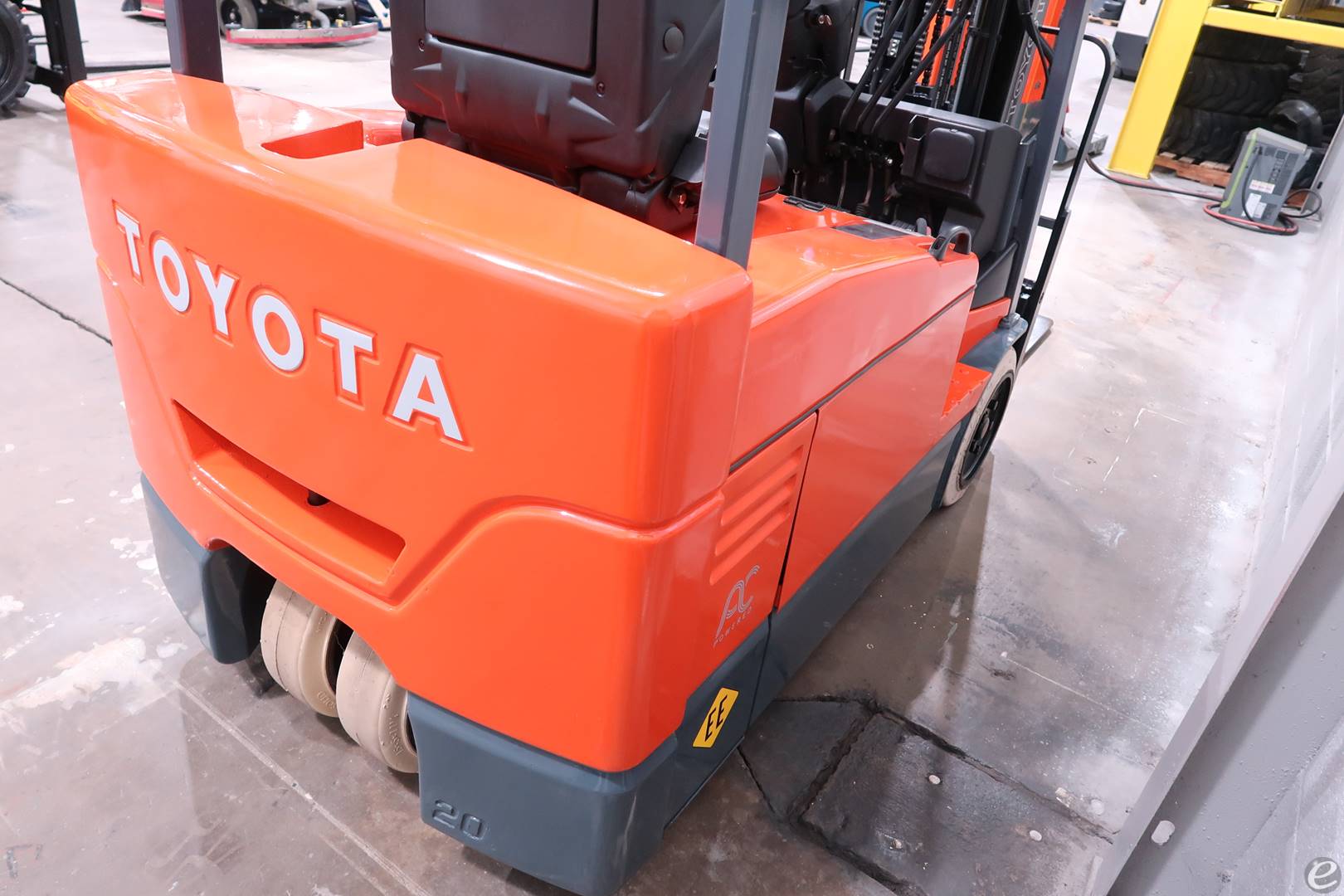 2015 Electric Toyota 7FBEU20 Electric 3 Wheel Sit Down