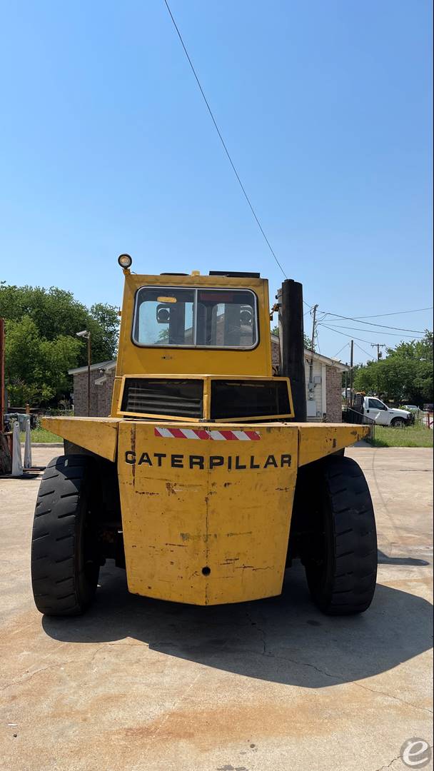 1981 Diesel Cat V300B Pneumatic Tire 4 Wheel Sit Down
