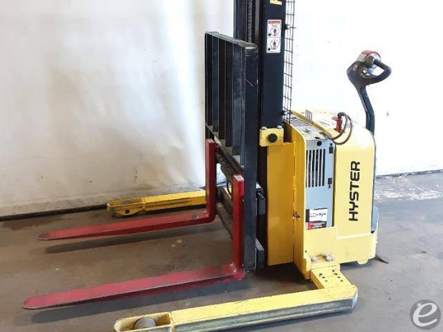 2018 Electric Hyster W25ZA2 Electric Walkie Straddle Stacker
