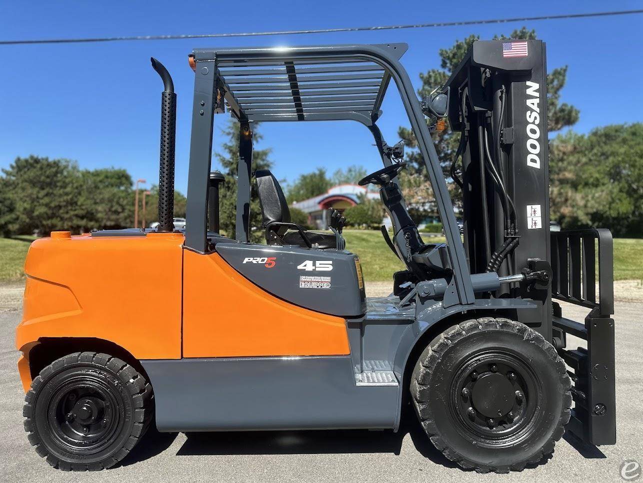 2012 Diesel Doosan Pneumatic Tire 4 Wheel Sit Down | Eliftruck