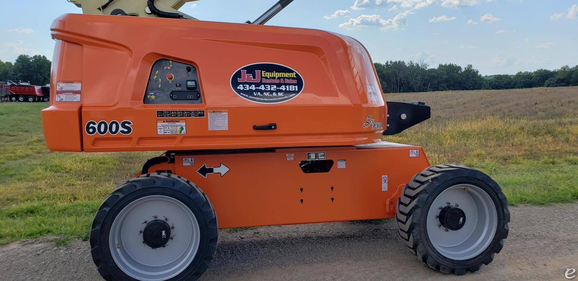 2019 JLG 600S Telescopic Boom