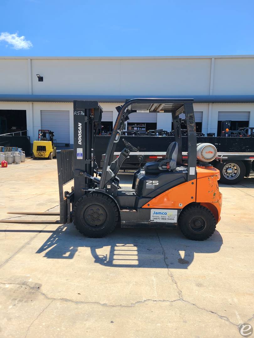2017 LP Gas Doosan Sit Down Rider G25N-7 - 123Forklift