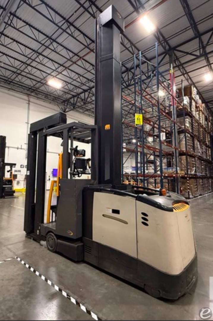 2018 Electric Crown Electric Man Up Swing Reach Turret | Eliftruck