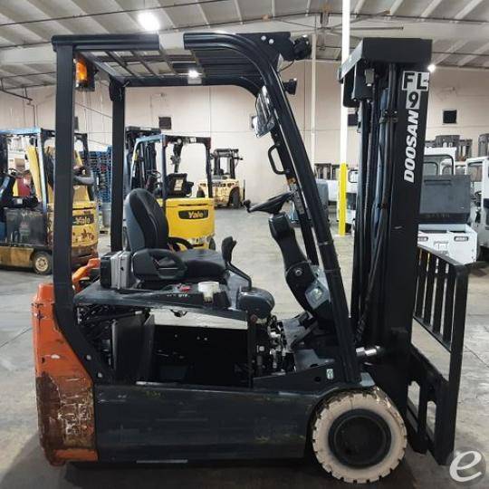 2019 Electric Doosan B20T-7 Electric 3 Wheel Sit Down