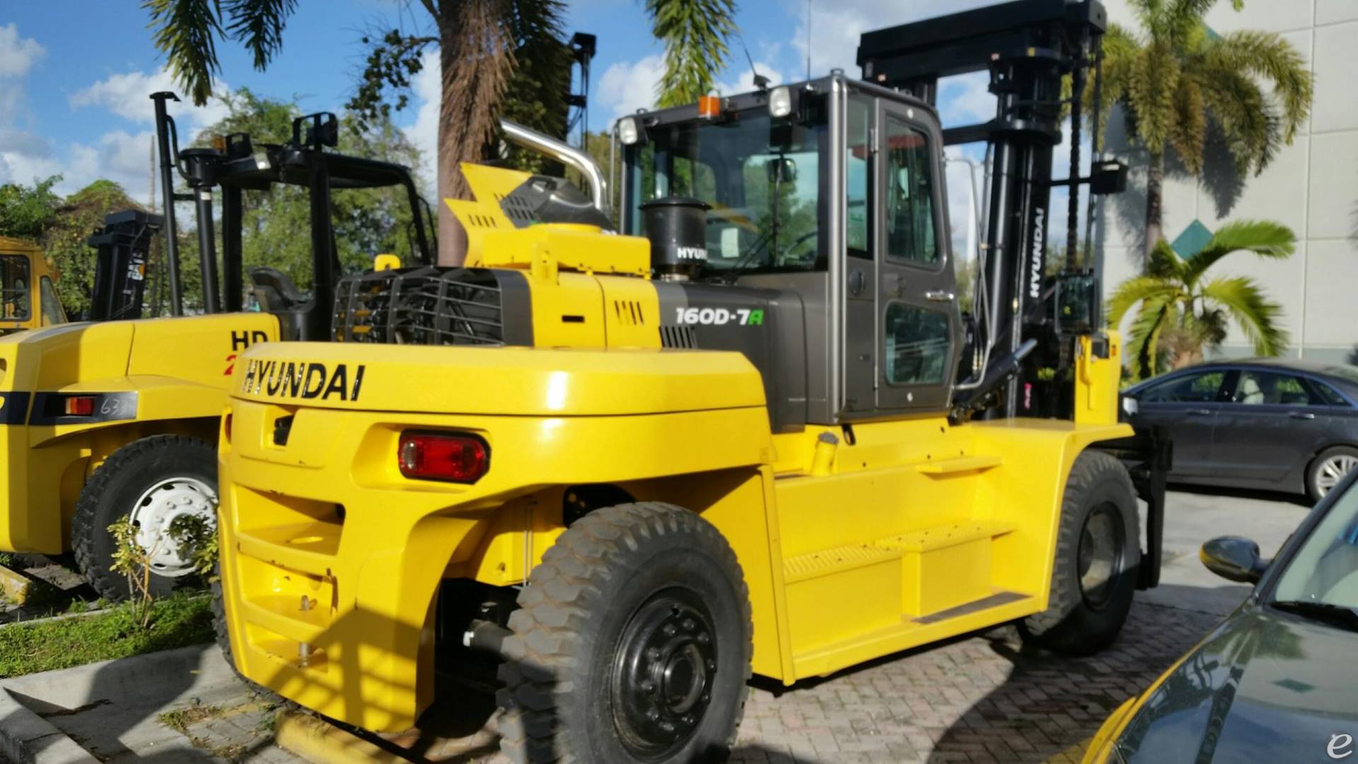 2015 Diesel Hyundai 160D-7A Pneumatic Tire 4 Wheel Sit Down