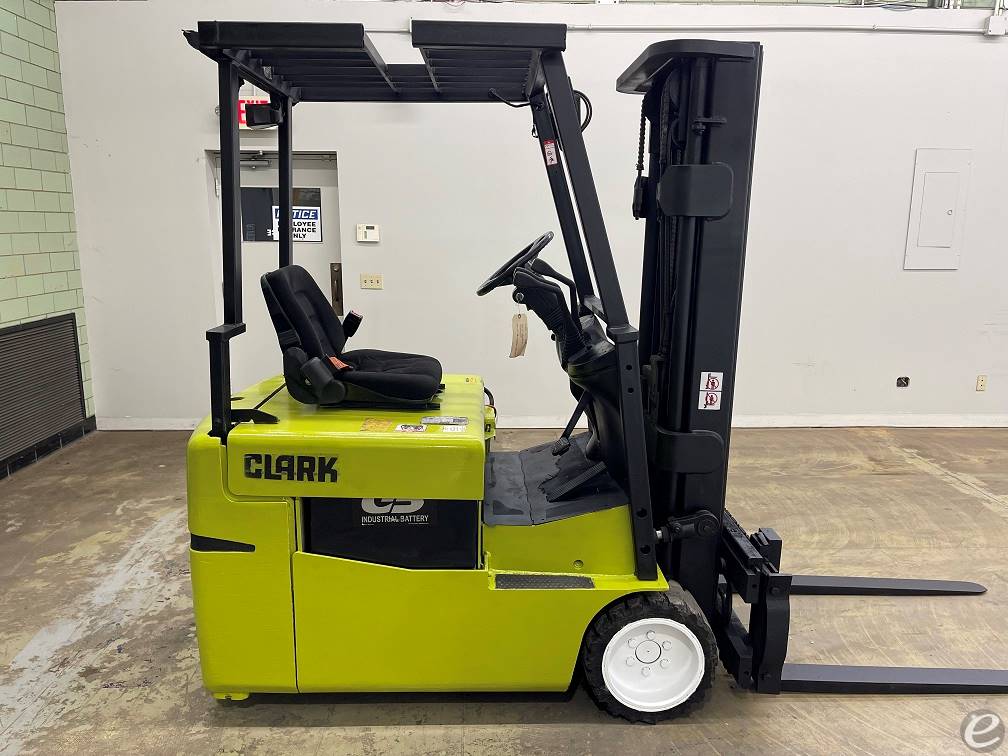 2007 Electric Clark TMX20 Electric 3 Wheel Sit Down