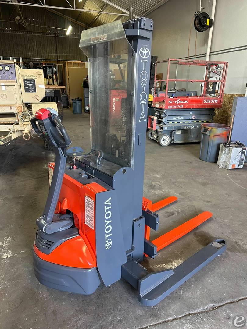 2018 Electric Toyota Sit Down Rider 8BWS13 - 123Forklift
