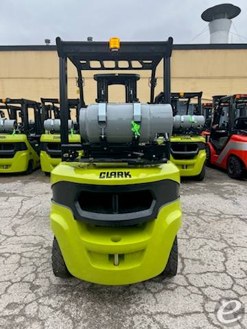 2024 LP Gas Clark Pneumatic Tire 4 Wheel Sit Down | Eliftruck