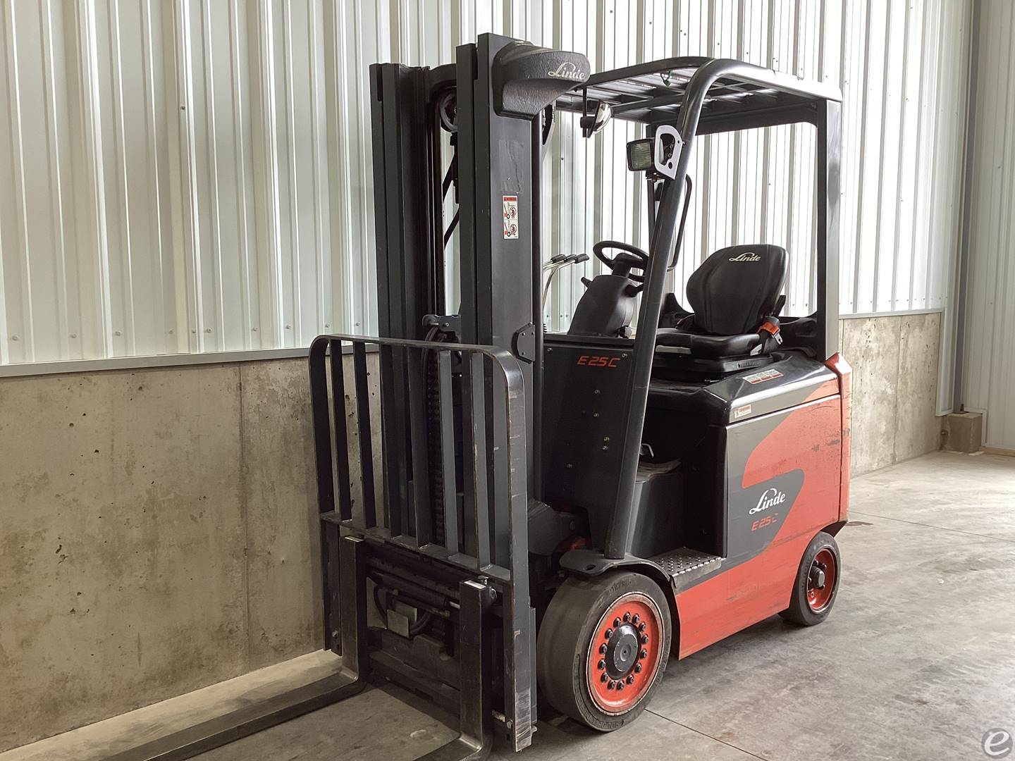 2018 Electric Linde E25C Electric 4 Wheel Sit Down