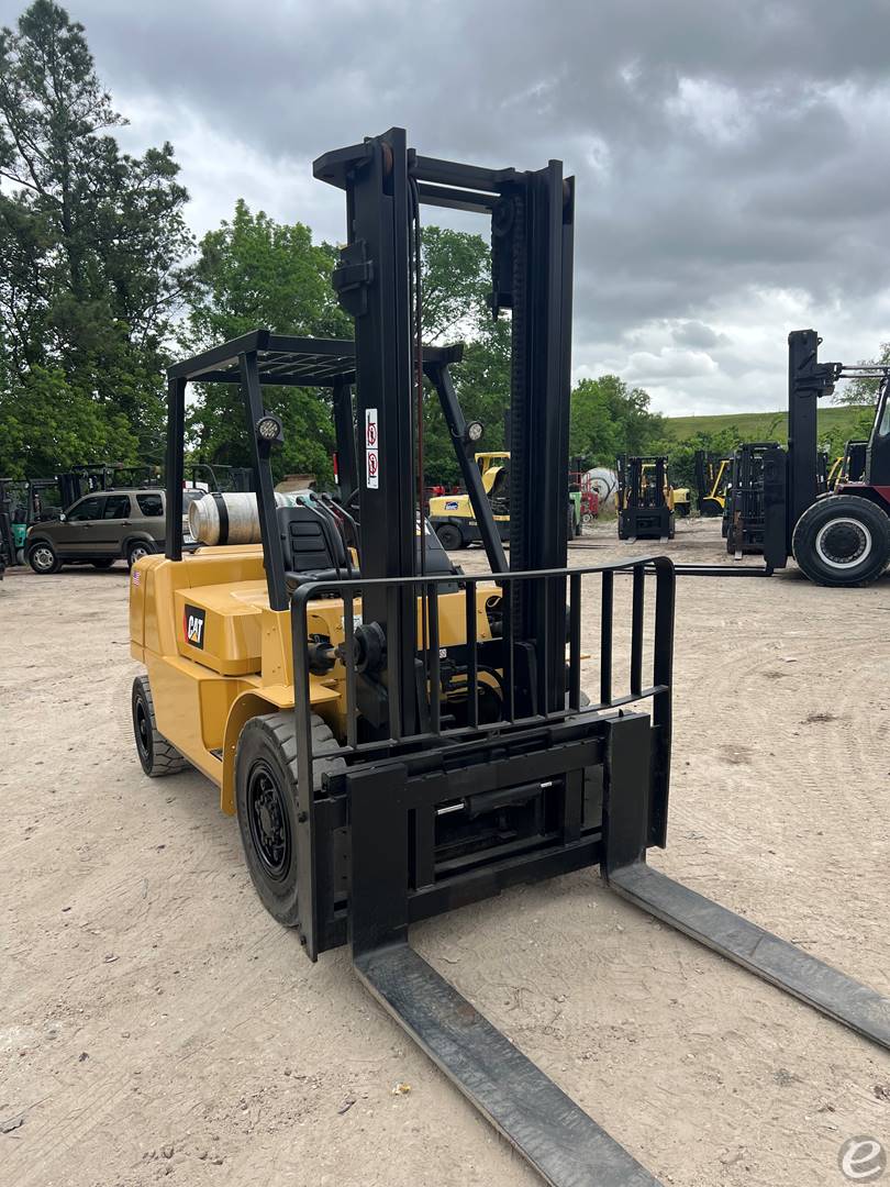 2008 LP Gas Cat GP40K Pneumatic Tire 4 Wheel Sit Down