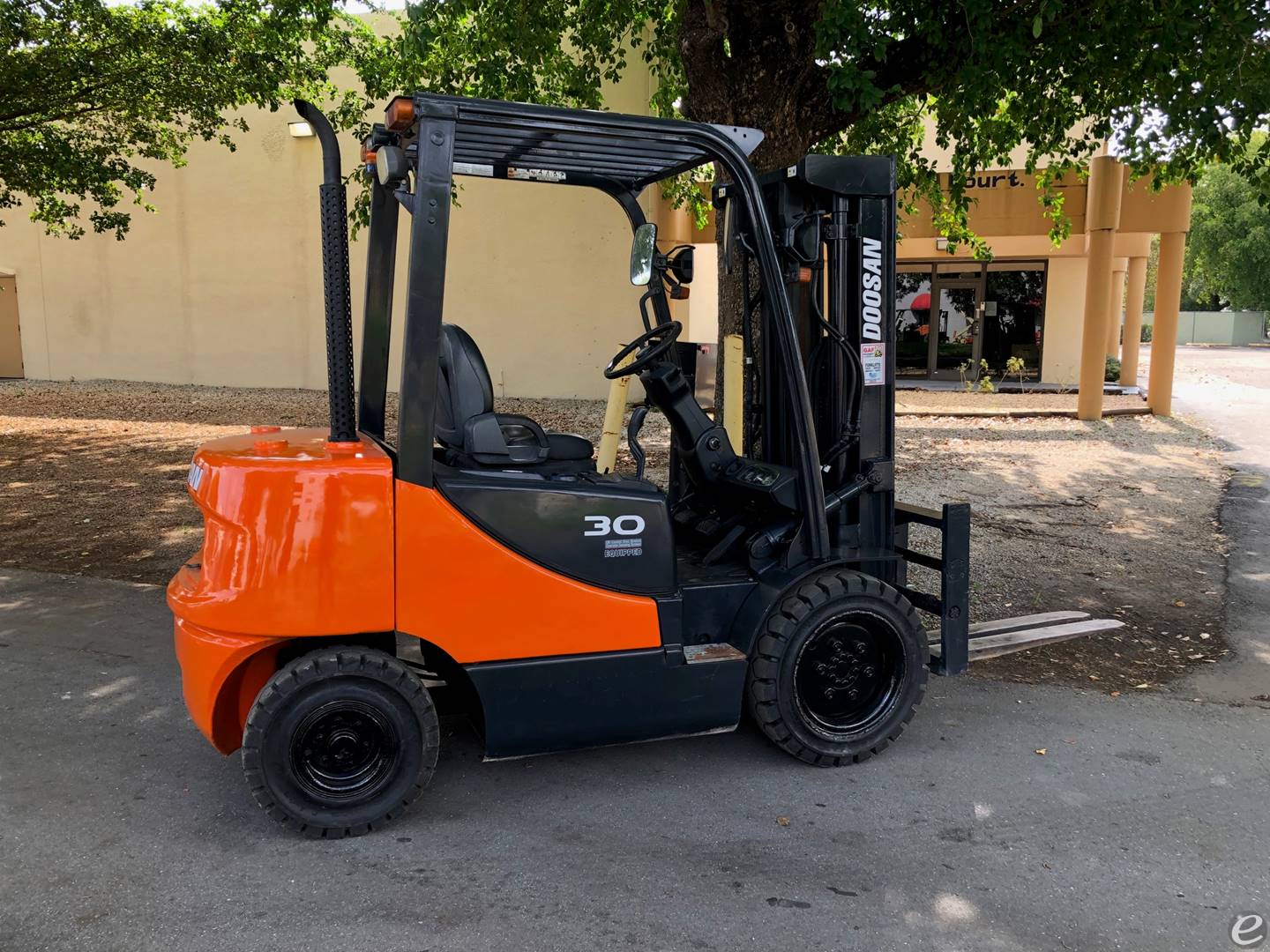 2013 Diesel Doosan Pneumatic Tire 4 Wheel Sit Down | Eliftruck