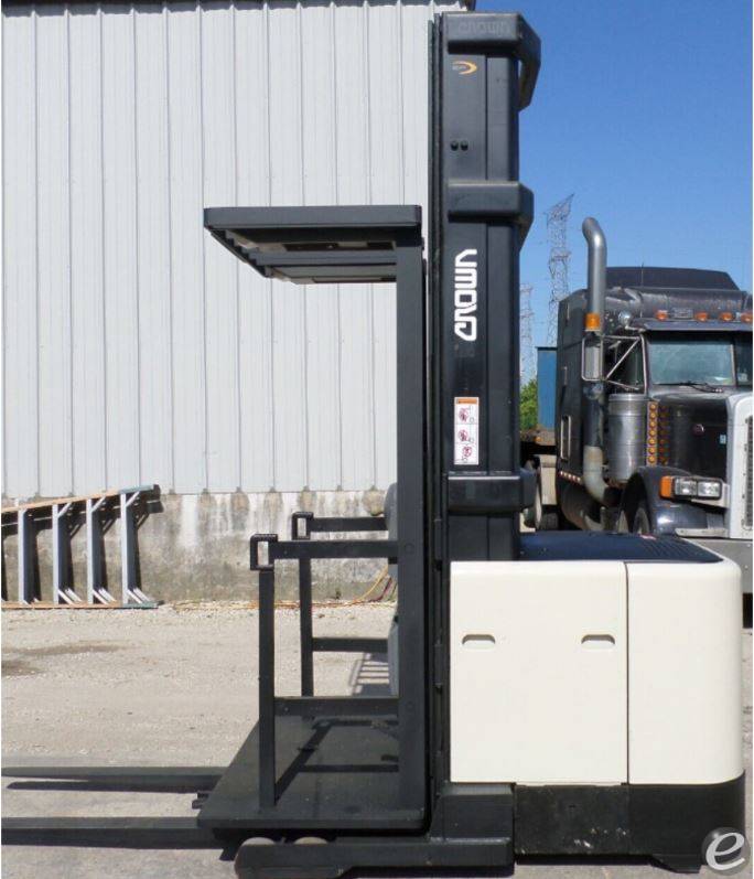 1999 Electric Crown Electric Order Picker | Eliftruck