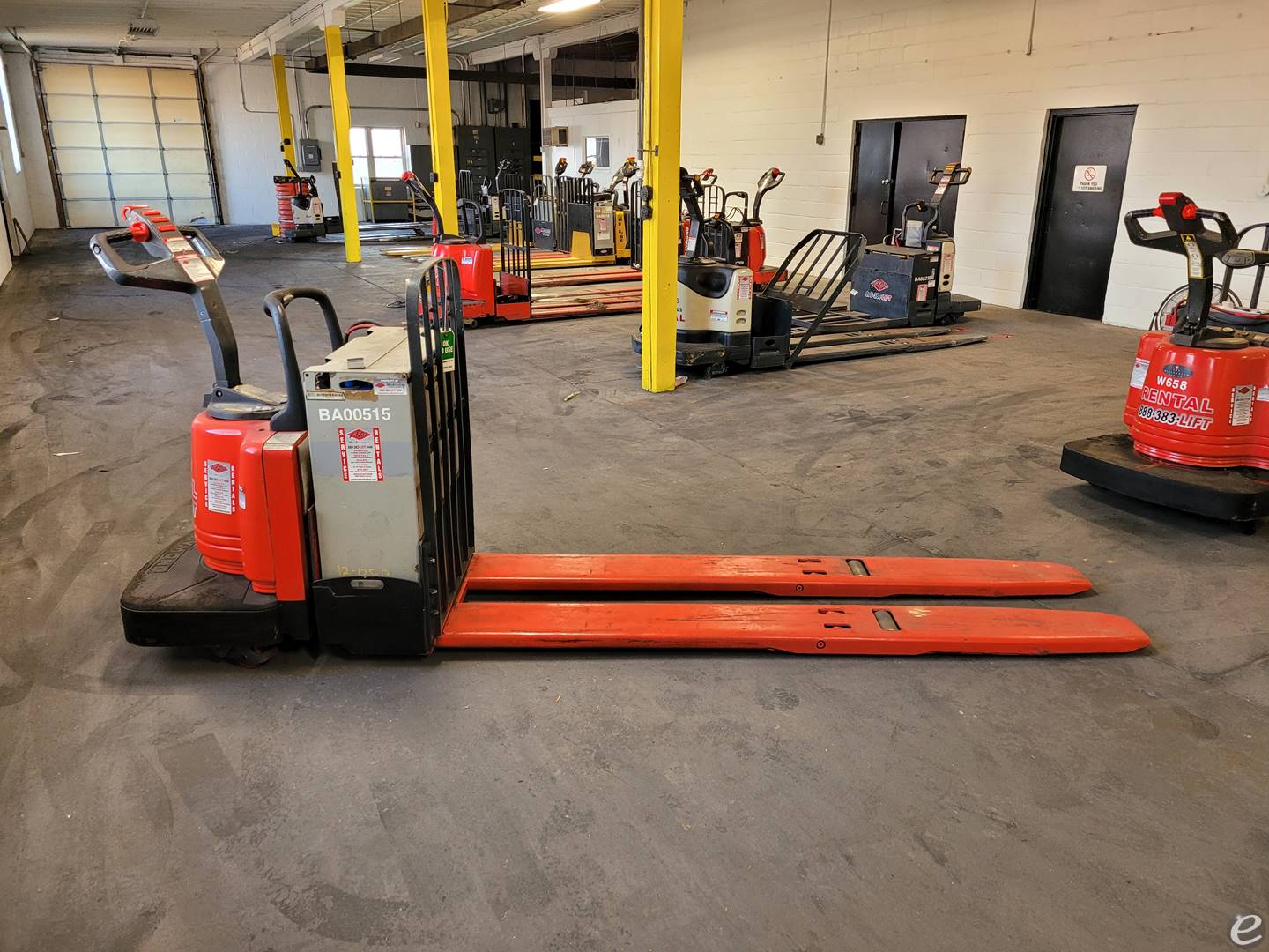 2005 Electric Raymond 112-FRE60L Electric Walkie/Rider Pallet Jack