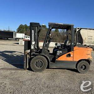 2020 Diesel Doosan D45S-7 Pneumatic Tire 4 Wheel Sit Down