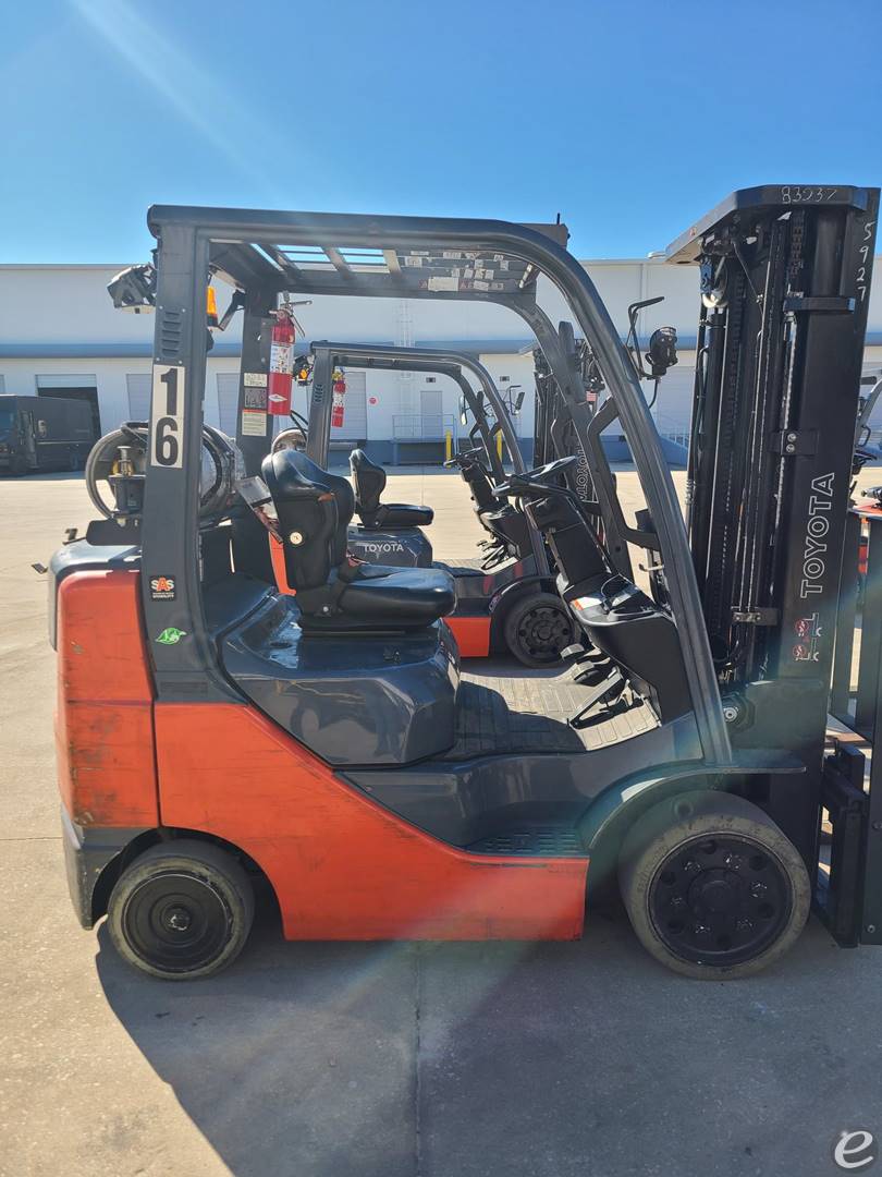 2017 LP Gas Toyota Sit Down Rider 8FGCU25 - 123Forklift