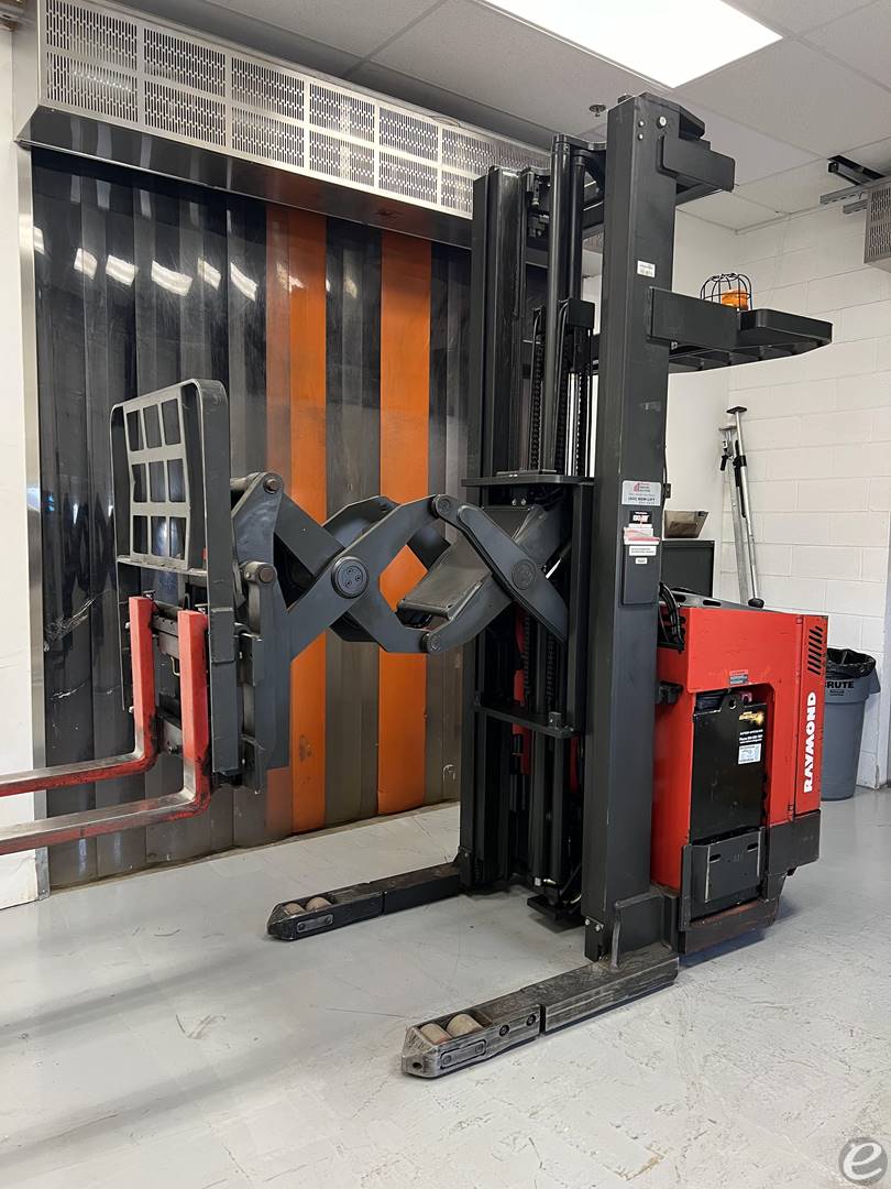 Electric Electric Narrow Aisle Double Reach | Eliftruck