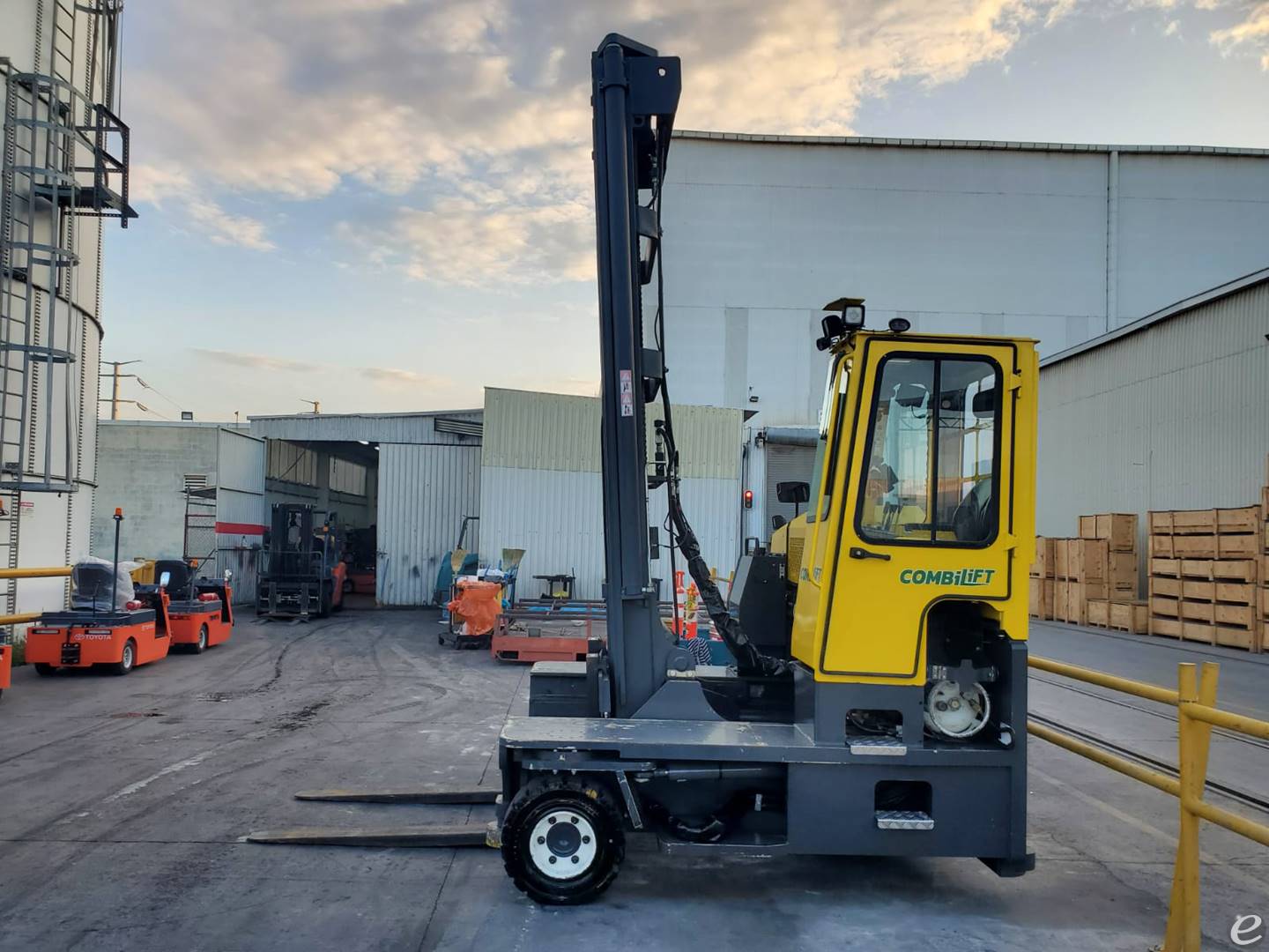 2018 LP Gas Combilift C14000 Pneumatic Tire 4 Wheel Sit Down