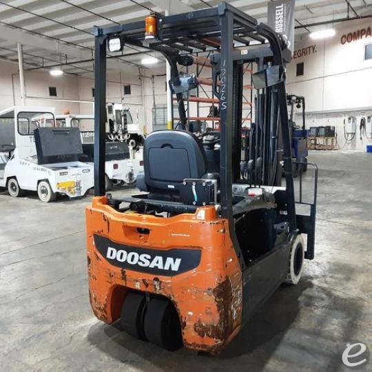 2019 Electric Doosan B20T-7 Electric 3 Wheel Sit Down