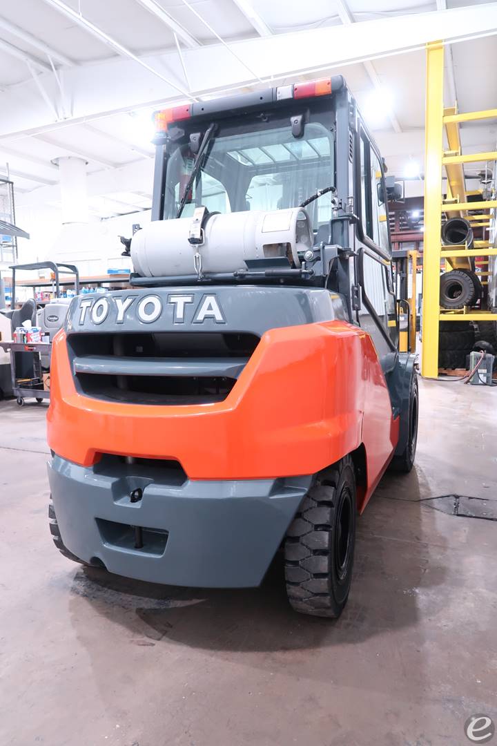 2017 LP Gas Toyota Pneumatic Tire 4 Wheel Sit Down | Eliftruck