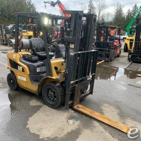 2017 LP Gas Cat GP25N5 Pneumatic Tire 4 Wheel Sit Down