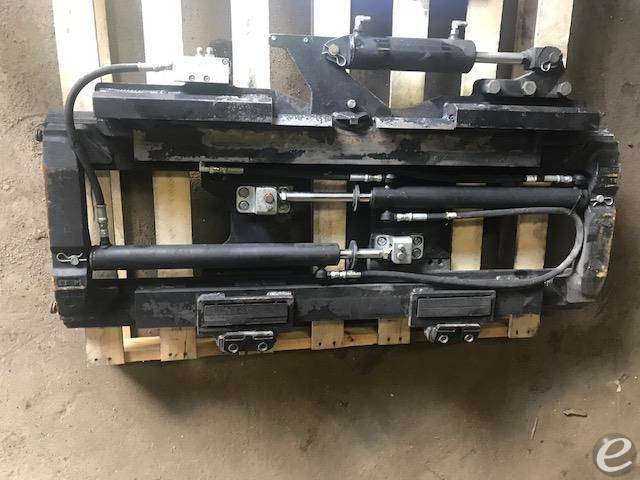 Rightline Sideshifting Fork Positioner | Eliftruck