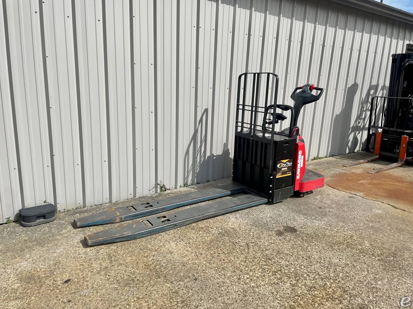 2020 Electric Raymond Electric Walkie/Rider Pallet Jack | Eliftruck