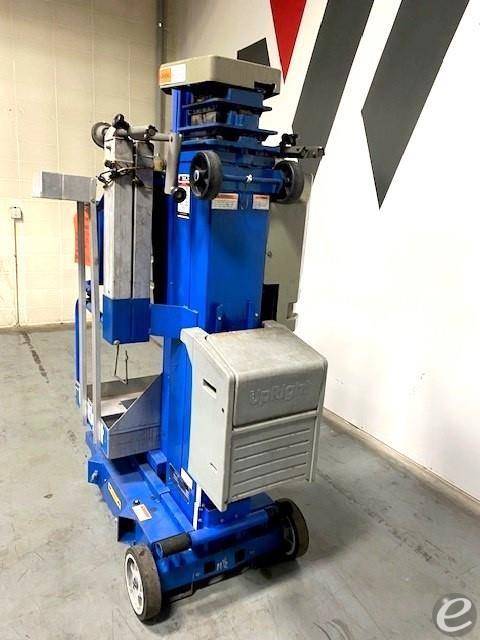 2013 Electric Upright Vertical Mast | Eliftruck