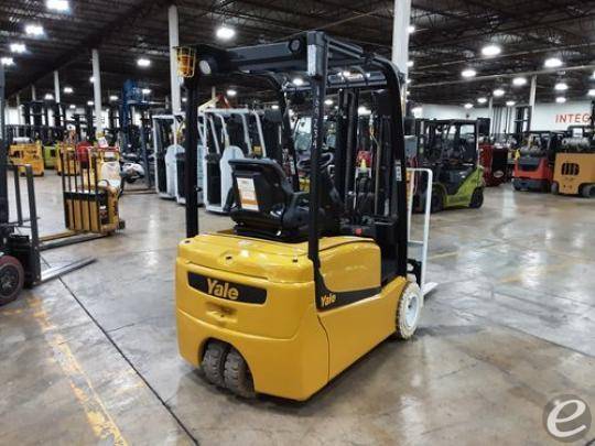 2015 Electric Yale ERP040 Electric 3 Wheel Sit Down