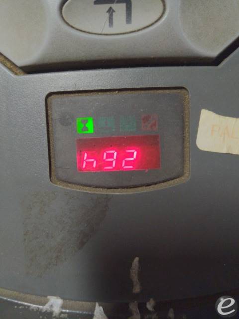 2009 Electric Raymond 8400 Electric Walkie/Rider Pallet Jack