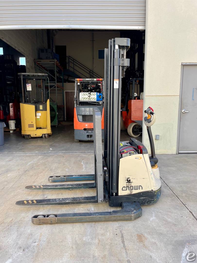 2018 Electric Crown Forklifts SX3000-40 - 123Forklift