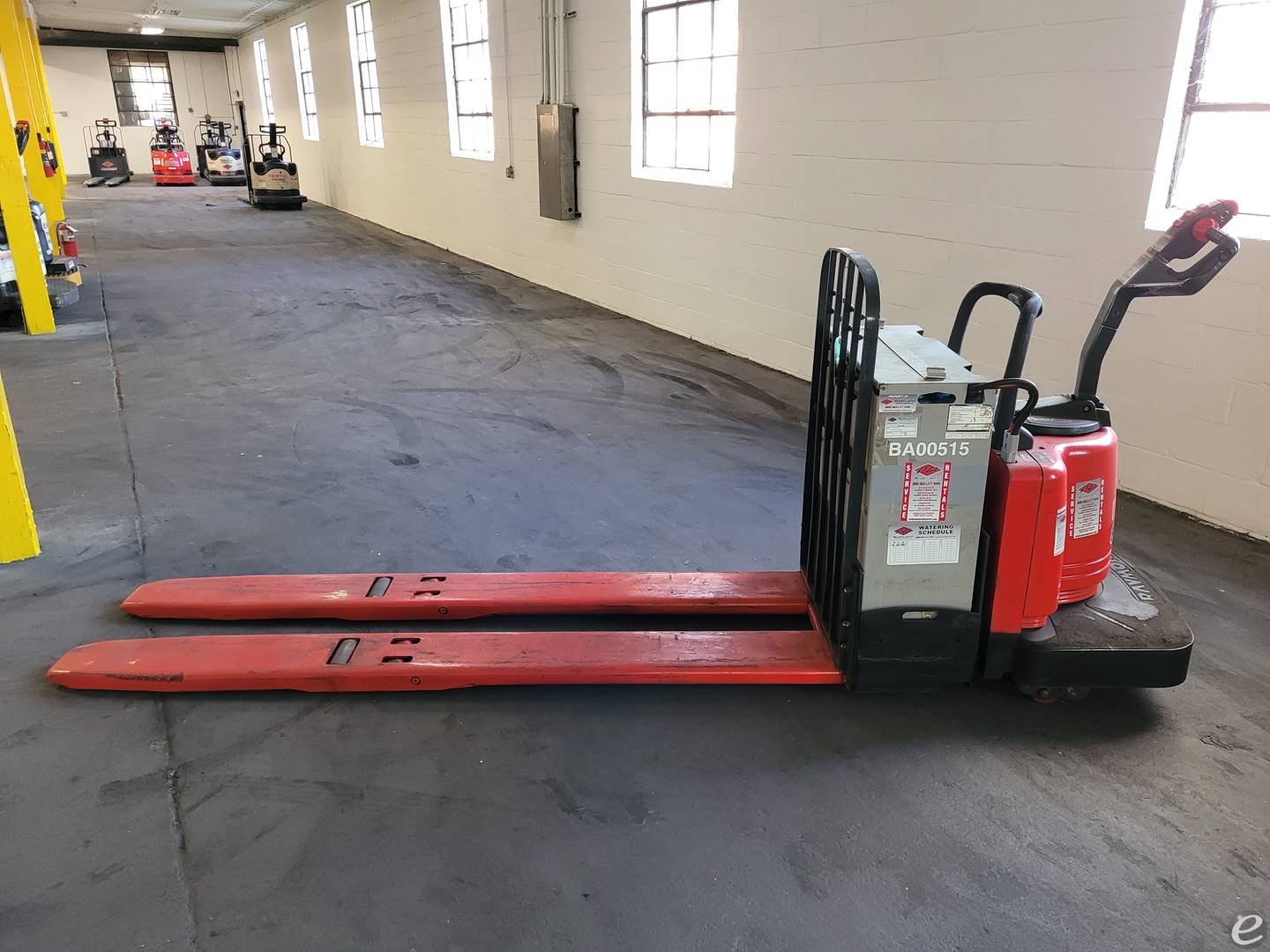 2005 Electric Raymond 112-FRE60L Electric Walkie/Rider Pallet Jack