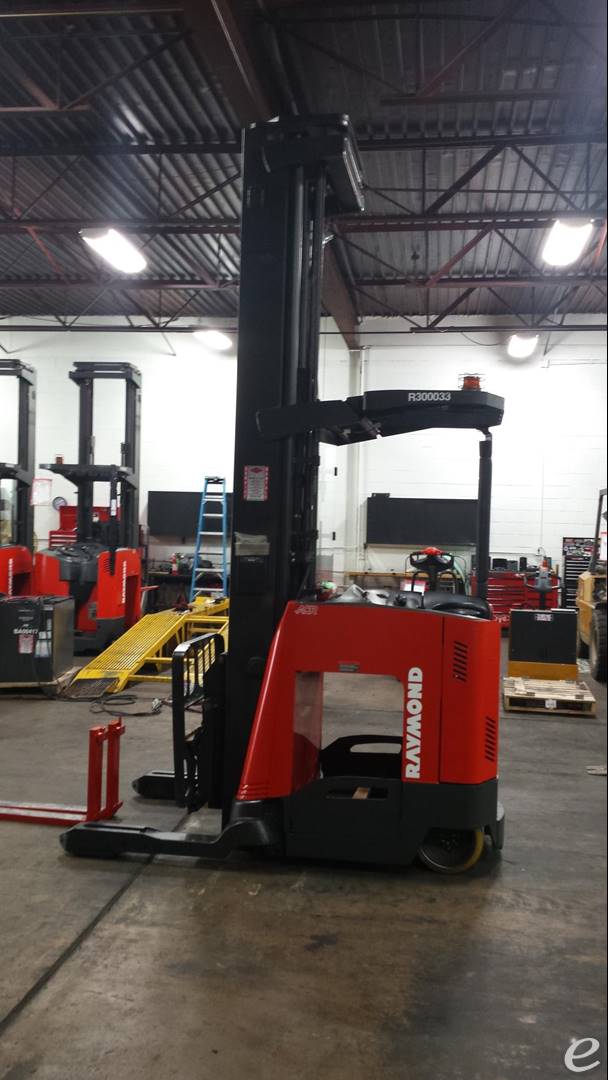 2010 Electric Raymond Reach Trucks 7400-DR32TT - 123Forklift