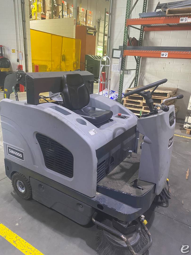 2019 Electric Advance Rider Sweepers | Eliftruck