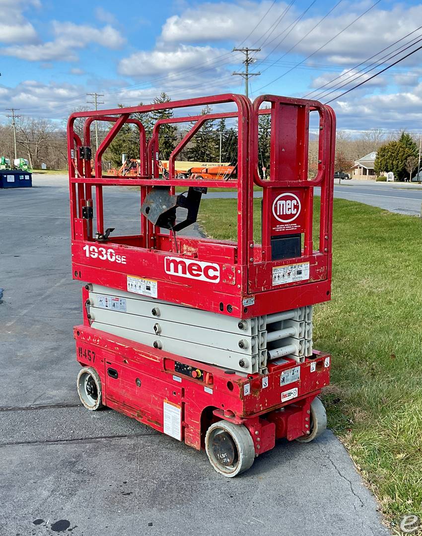 2017 Electric MEC Aerial Work Platform | Eliftruck