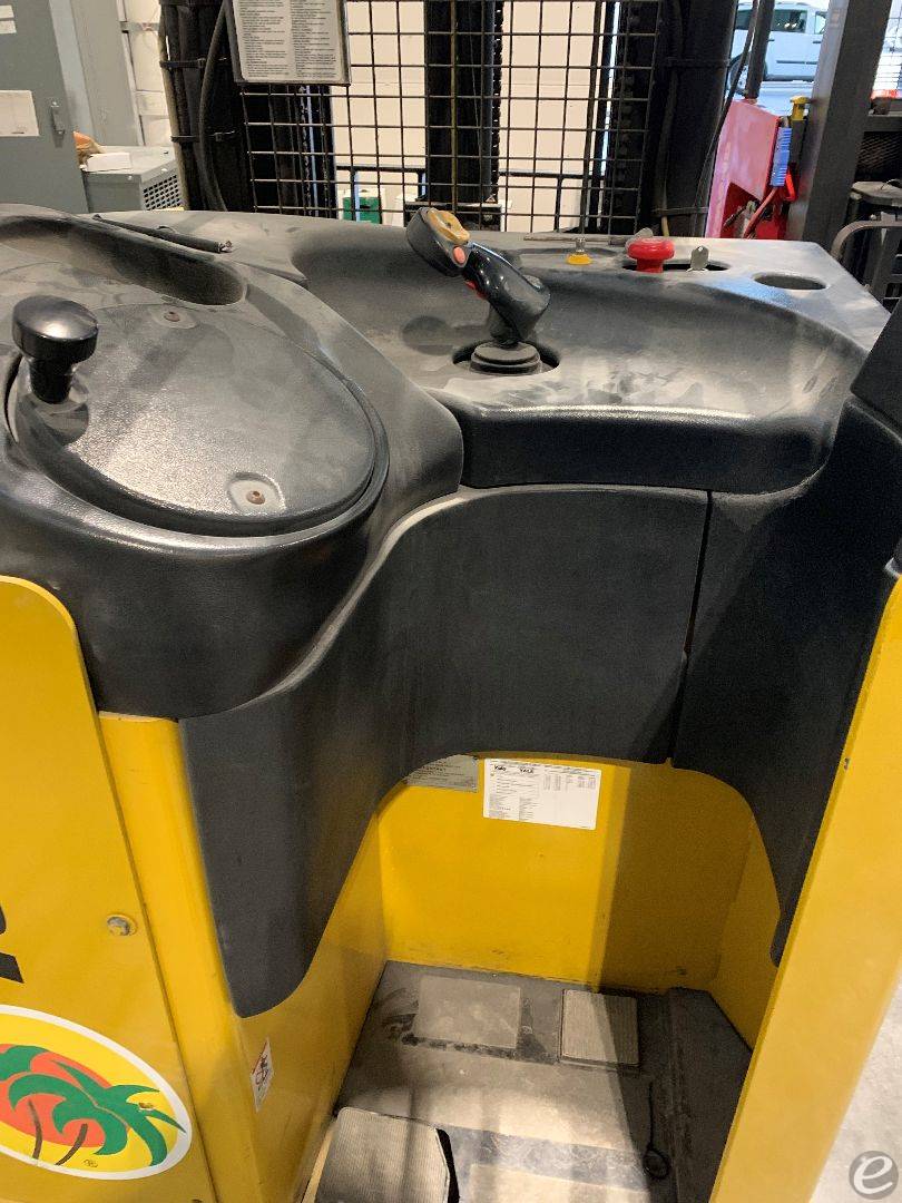 2004 Electric Yale NR045 Electric Narrow Aisle Single Reach